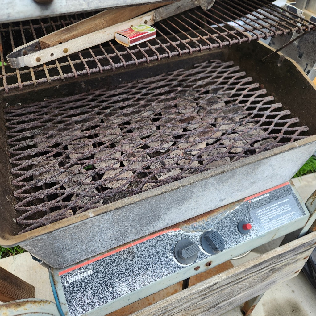 c53- sunbeam bbq - Leftover Treasures
