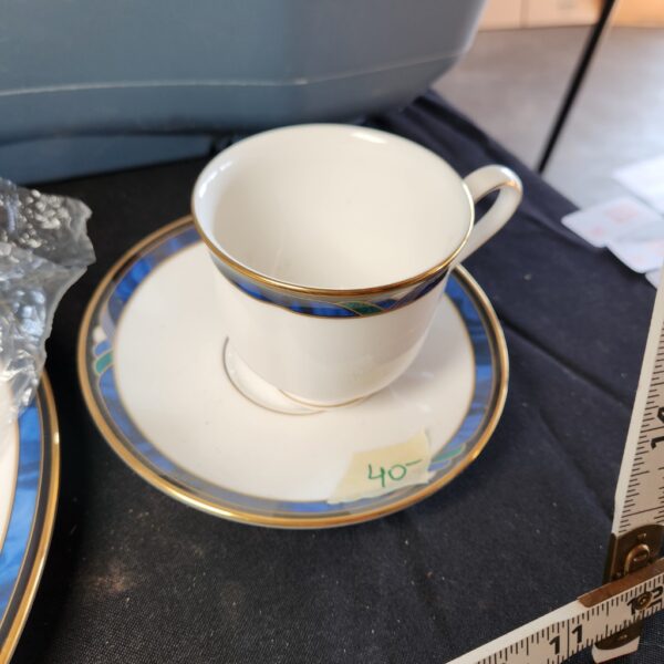 c126- Lenox Royal Kelly Debut Collection - Leftover Treasures