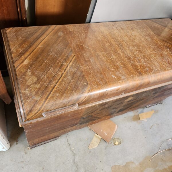 n117- Art Deco Lane Cedar Chest. 1930s - Leftover Treasures
