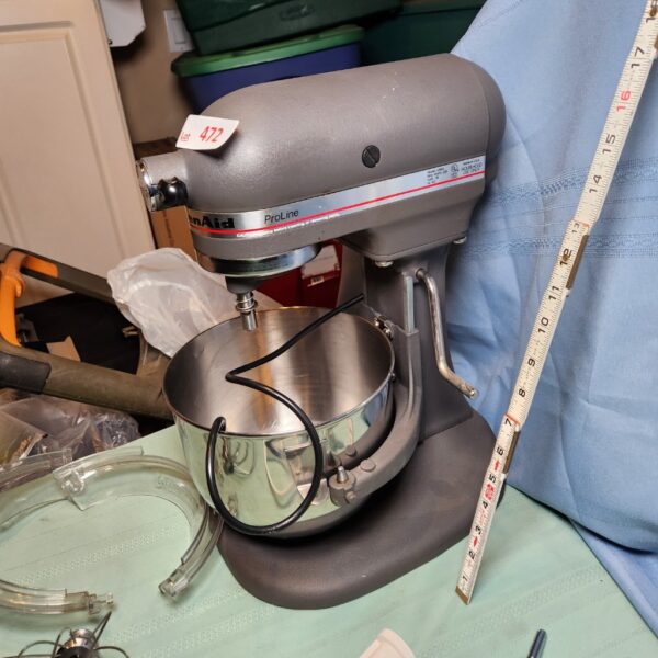a472- Kitchen Aid Pro Line Model KSM5 w/ attachments. Fully tested ...