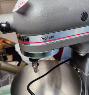 a472- Kitchen Aid Pro Line Model KSM5 w/ attachments. Fully tested ...