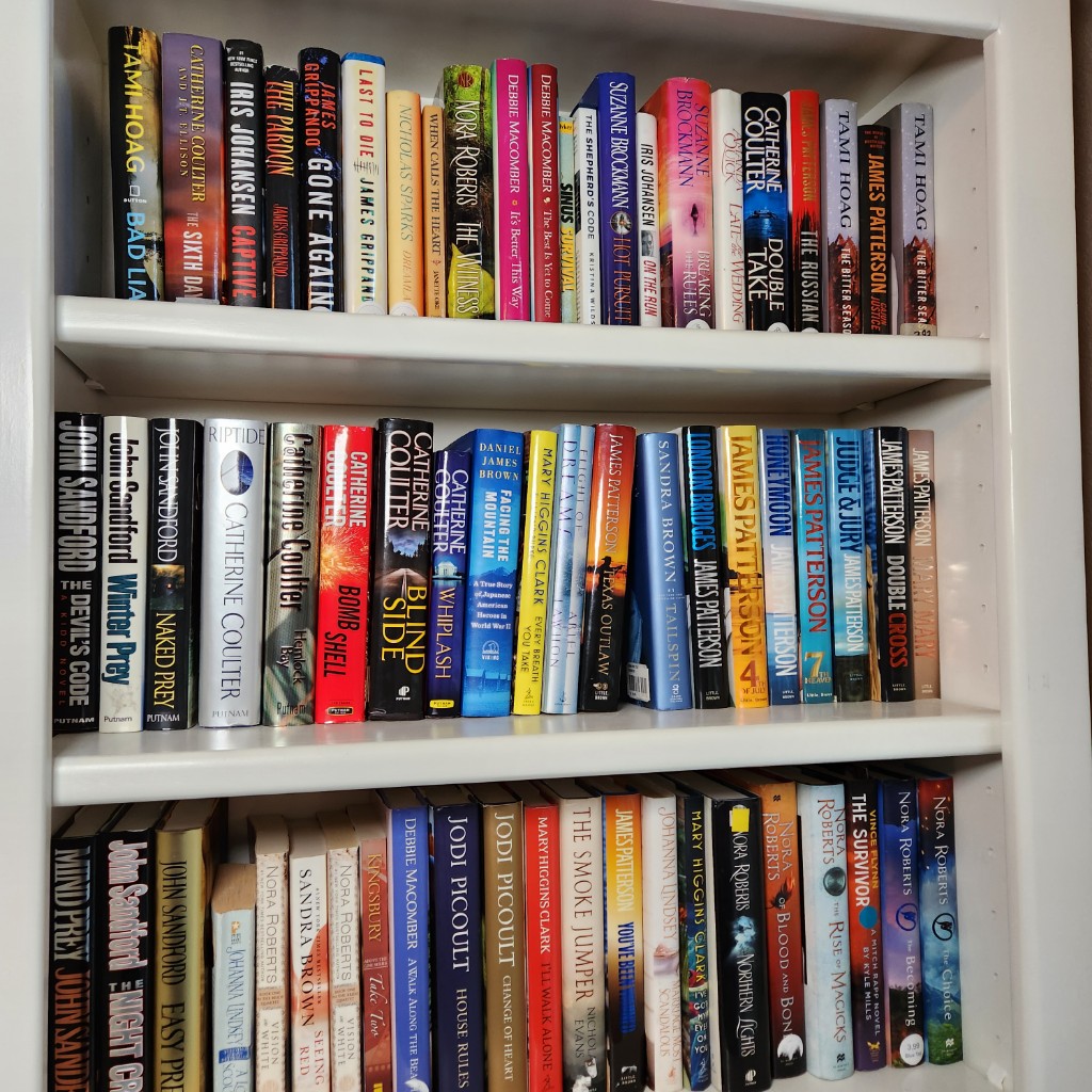 b84- MASSIVE Collection of books. Over 500 books! Buyer to load and box ...